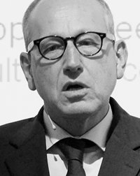 Wer alleine arbeitet, addiert, wer zusammenarbeitet, multipliziert ...